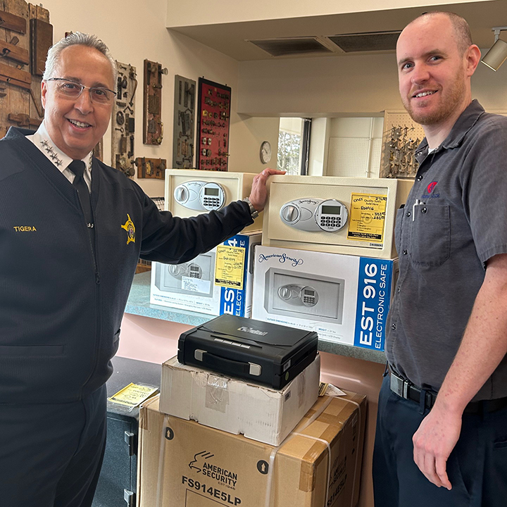 A Safe Story - Anderson Lock